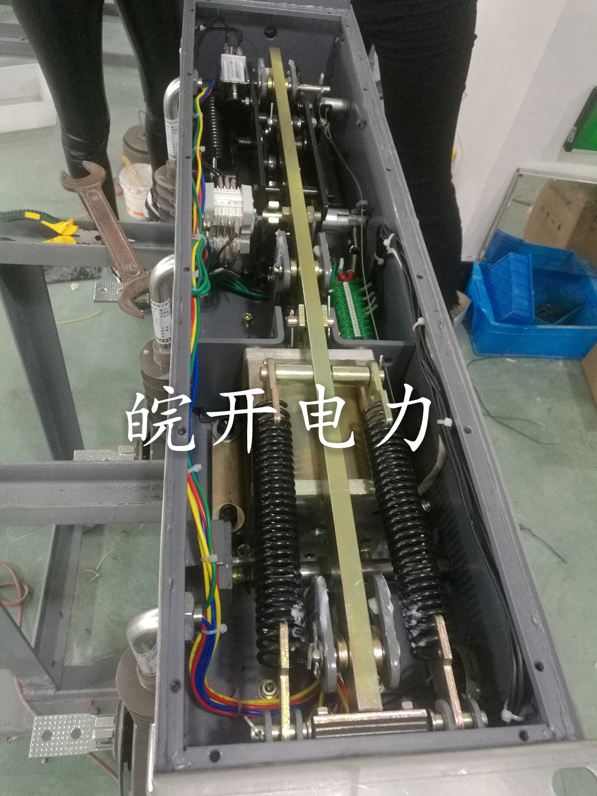 ZW32-12G/630户外真空断路器 - 电气控制批发网